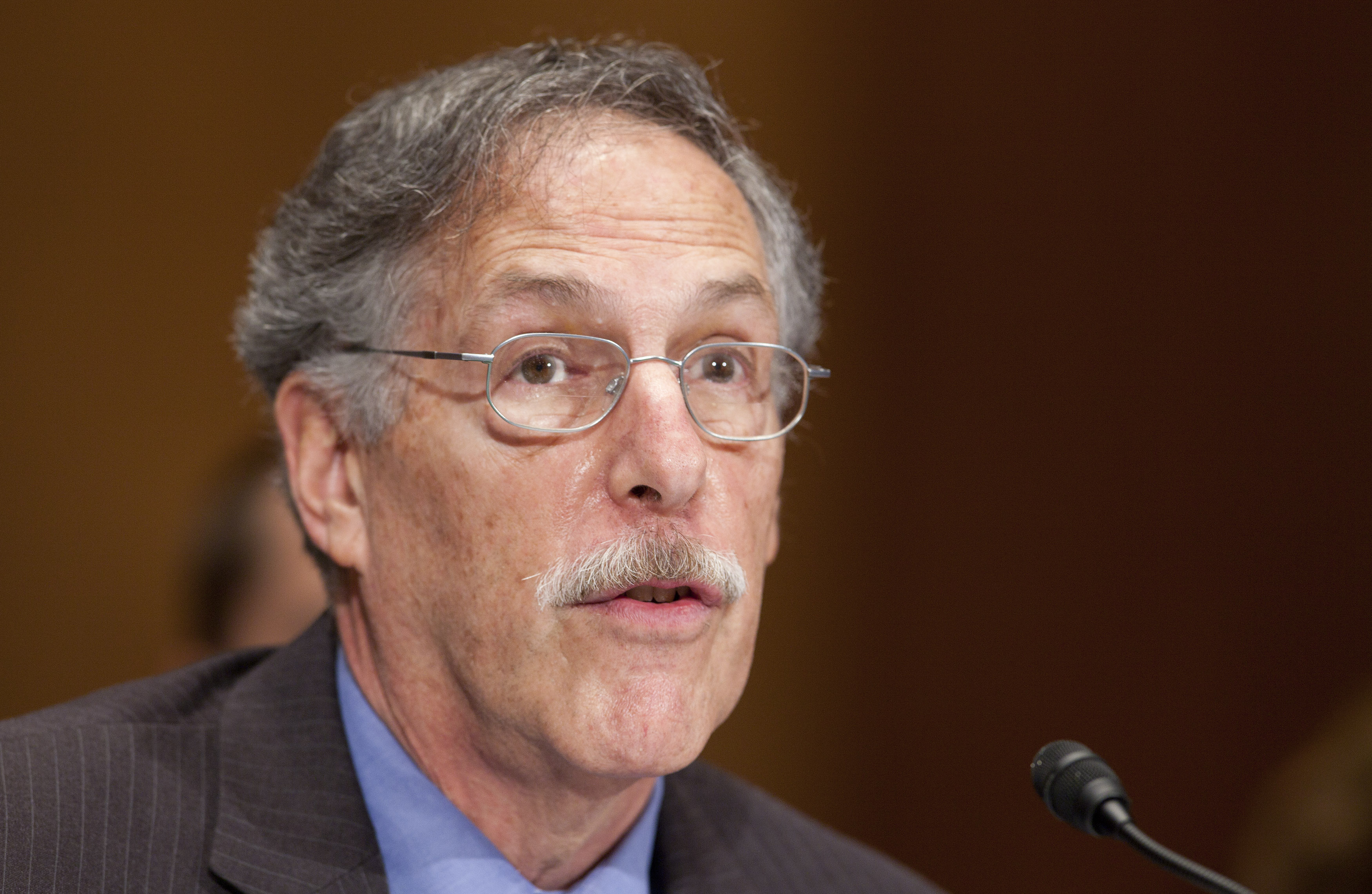 Peter Diamond, Dale Mortensen i Christopher Pissarides laureatami ...